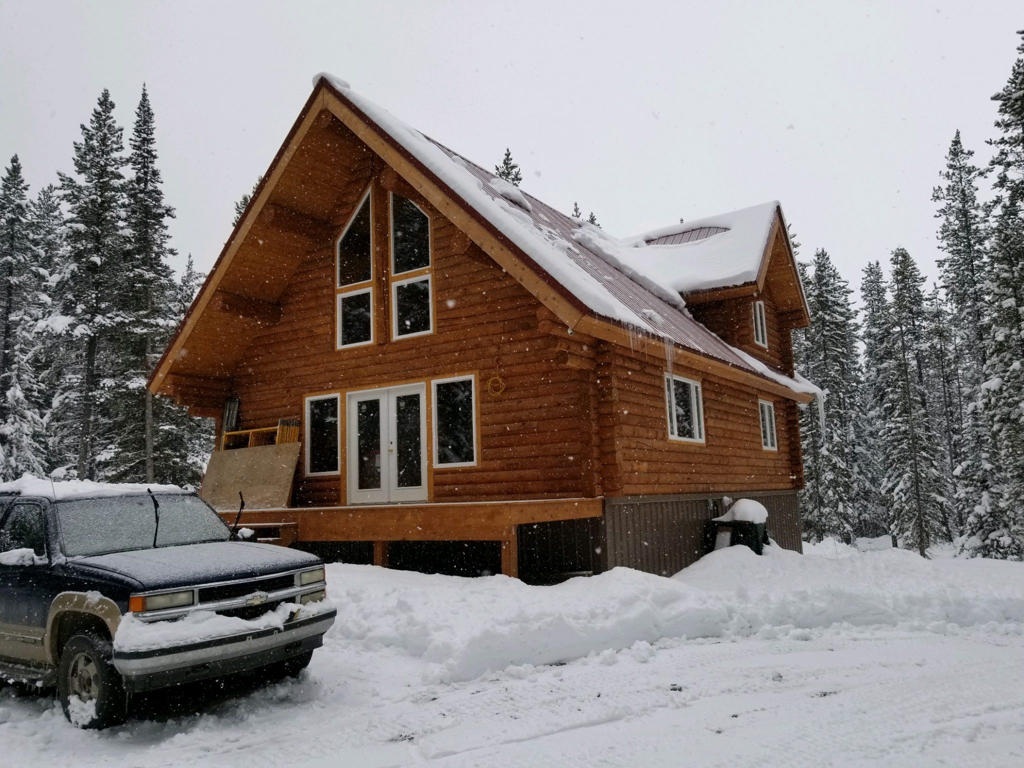 True Log Home vs. Log Sided Home - Venture Home Design